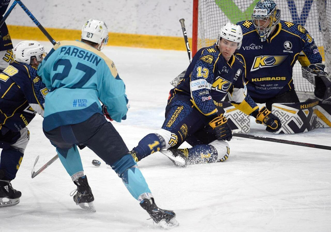 HC Everest alistas Kohtla-Järve jäähalli avamismängus HK Kurbadsi 5:1 ...